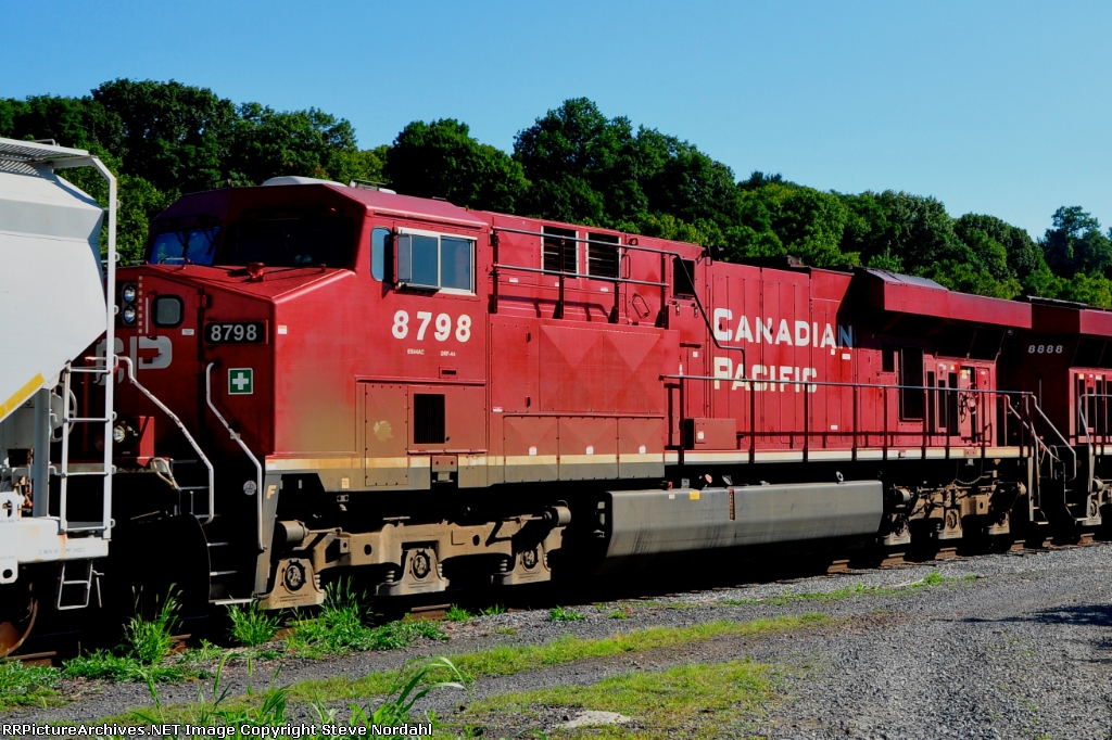 "Crazy 8"s" CP-38T/256 Arriving River Yard in Bethlehem, Pa.